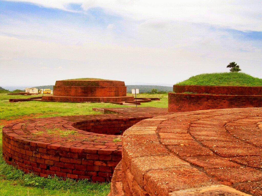 Top 20 Buddhist Stupas in India • The Mysterious India