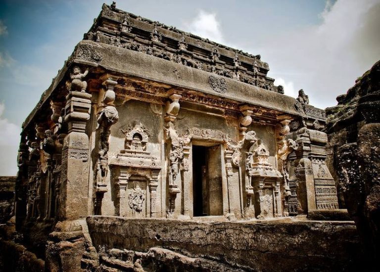 30 mind-boggling images of the Kailasa Temple that prove ancient Indian ...